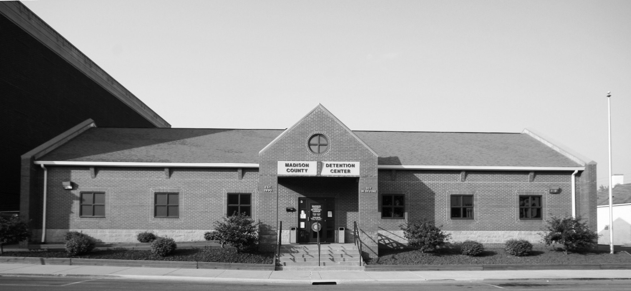 Lisa Rowden's Instagram, Twitter & Facebook on IDCrawl